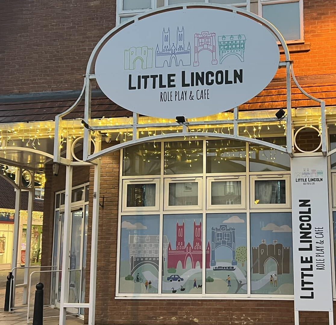 Booking - Little Lincoln